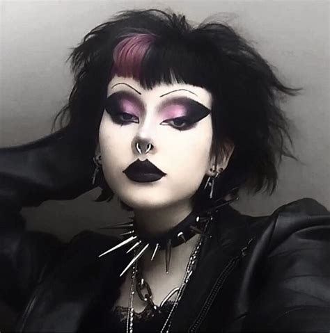 Pin By Brunito Meco On Makeup Goth Eye Makeup Punk Makeup Edgy Makeup