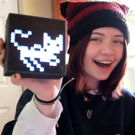 Caitibugzz ★ᰍ Crochet Cat Hat Really Pretty Girl Streamers