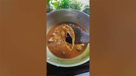 মায়ের হাতের প্রিয় বেগুন 🍆🐟 দিয়ে ইলিশ মাছের ঝোল 🤤👌shorts Viralvideo