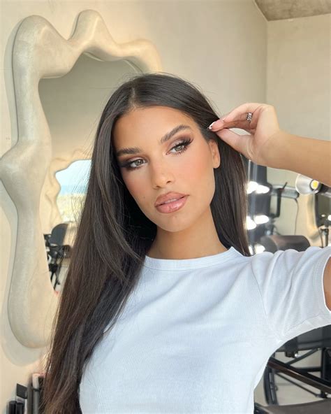 Hilda Hildaa • Instagram Photos And Videos