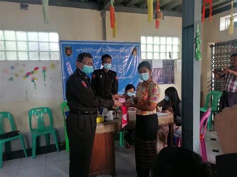 လှိုင်သာယာ အနောက်ပိုင်း မြို့နယ်တွင် ပန်းခင်းစီမံချက်ဖြင့် နိုင်ငံသားစိစစ်ရေးကတ်ပြားများ ပြည