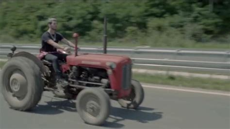 Isplivao šok Snimak Porodice Adaktar Dok Su Glumili U Spotu Blic