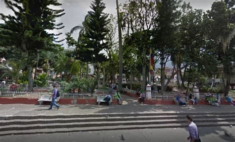 Шокиращо Двойка прави секс в парка пред очите на минувачите СНИМКИ 18 Галерия Блиц