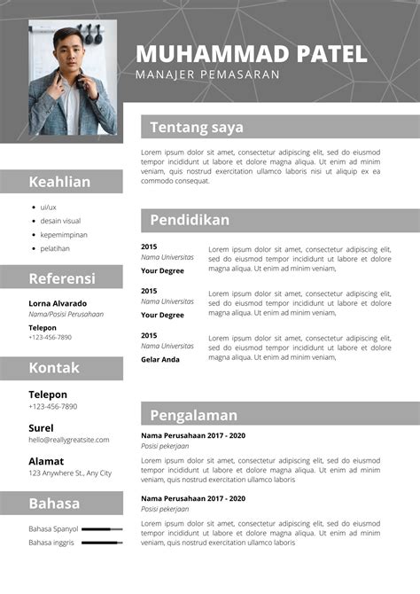 Download Template Cv Putih Abu Manajer Pemasaran Gratis