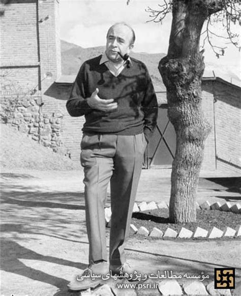 تصاویری از امیر عباس هویدا مؤسسه مطالعات و پژوهش‌های سیاسی