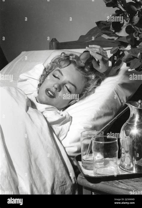 Marilyn Monroe Appendix Scar