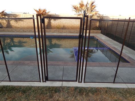 King S Pool Fencing Installs A Life Saver Pool Fence With A 5 Self