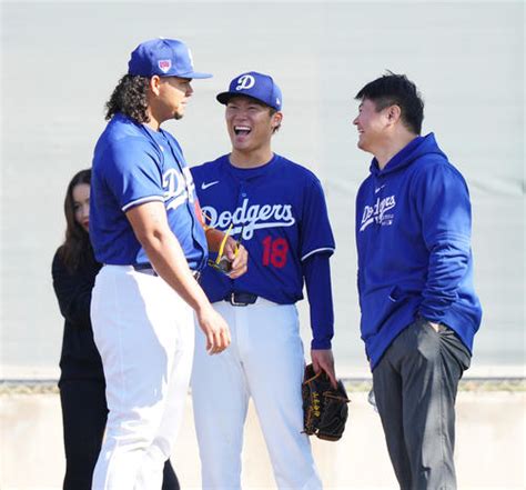 ドジャース山本由伸、専属通訳が園田芳大氏に決定「ダイエット中です」イジりながら報道陣に紹介 Mlb 日刊スポーツ