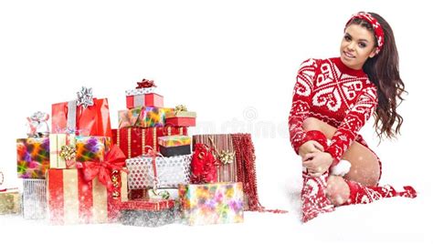 Mooi Meisje Dat De Kleren Van De Kerstman Met Kerstmis G Draagt Stock
