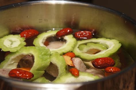 Say My Kitchen Bitter Gourd Pork Ribs Soup 苦瓜排骨汤
