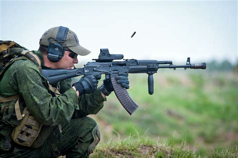 Russian Spetsnaz operator in winter loadout. | Strapped Up | Pinterest ...