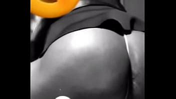 Shemale Geting Herself On XNXX