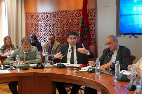 لجنة نيابية تصادق على مشروع قانون إحداث اللجنة المؤقتة لتسيير قطاع