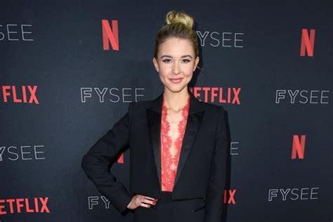 Isabel May Net Worth - Salary From Young Sheldon and Alexa & Katie | eCelebritySpy