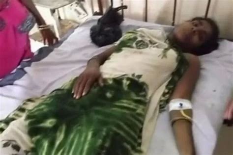 Foto Ibu Ini Bertarung Lawan Harimau Dengan Tangan Kosong Demi