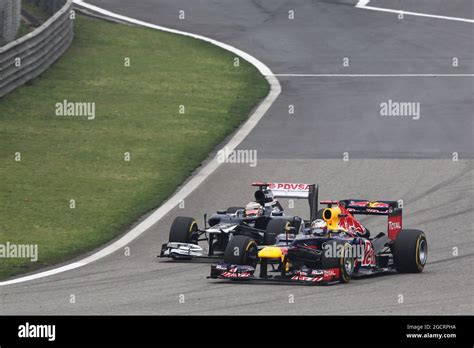 Red Bull Racing Rb8 Pastor Maldonado Fotos Und Bildmaterial In Hoher