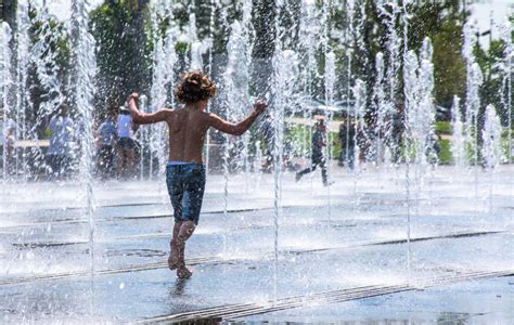 The Best Splash Parks In London Plus Lidos And Outdoor Pools 2025