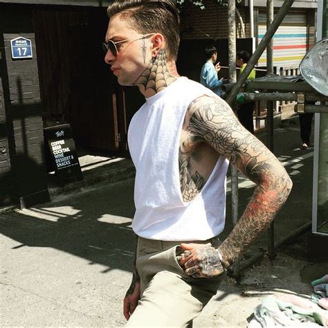 Daniel Snoeks🔪 Dshewaspretty Fashion Model Tattoo Model