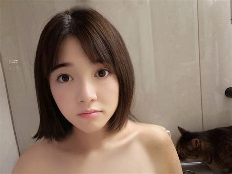 みお on Twitter 半裸選手権 続き 年中全裸でウロウロしてる奴が乱入してきて faceapp カコジョ 女性 子供選手権 https t co
