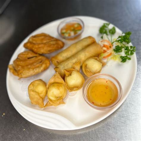 Best Thai In Burlington Ma White Coconut Thai Restaurant Order Online
