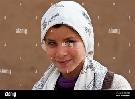 Marokkanisches Mädchen Fotos Und Bildmaterial In Hoher Auflösung Alamy