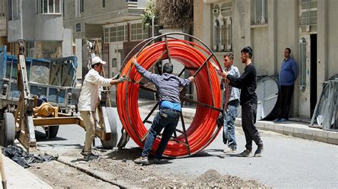نمایی از برهم ریختگی اجرای فیبر نوری در قزوین عکس