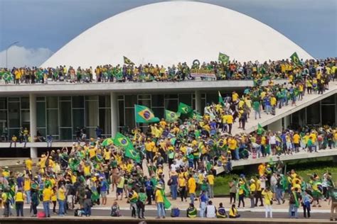 Políticos Reagem à Invasão De Bolsonaristas A Sedes Dos Poderes