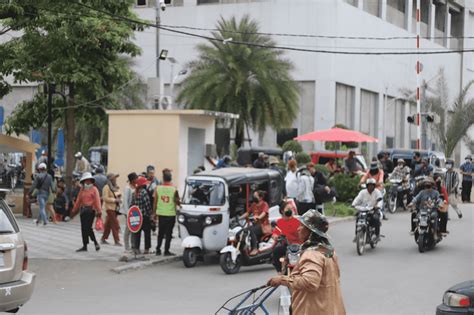 ពលករ ខ្មែរ នៅ ថៃ វិល ត្រឡប់ ចូល មក កម្ពុជា វិញជាបណ្ដើរ ៗ ក្នុង ឱកាស បុណ្យចូលឆ្នាំ ថ្មី Koh