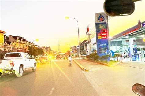 ອັດຕາແລກປ່ຽນເງິນ ລາຄາຄໍາ ນໍ້າມັນເຊື້ອໄຟ ວັນທີ 15 ມັງກອນ 2025 ຂ່າວລາວ ວິທຍຸເອເຊັຽເສຣີ ພາສາລາວ