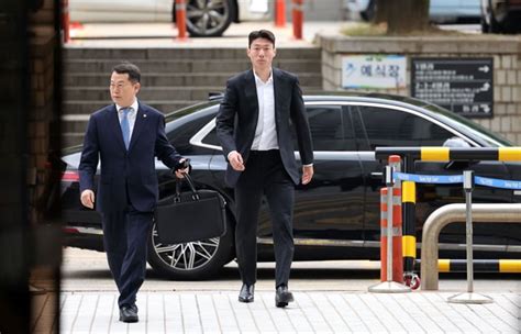 Fußball Profi In Südkorea Wegen Sex Videos Verurteilt