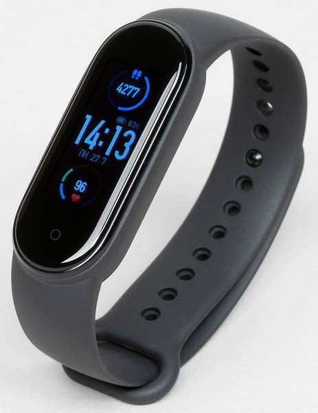 Обзор фитнес-браслета Xiaomi Mi Band 5 и сравнение с Mi Band 4
