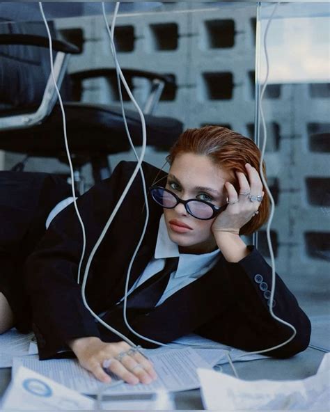 Пин от пользователя Paulina Gold Паулина Гольд на доске Work Тематические фотосессии Позы