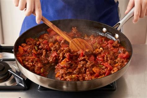Recipe Penne Pasta And Beef Bolognese With Pecorino Cheese Blue Apron