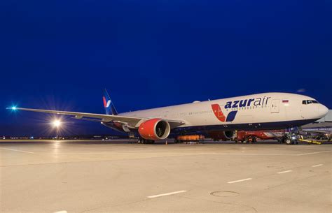 Самолёт Azur Air экстренно вернулся в аэропорт Новосибирска из-за ...