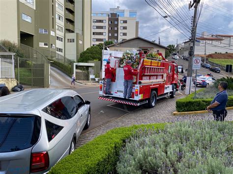 Familiares amigos e autoridades dão o último adeus ao empresário Elias