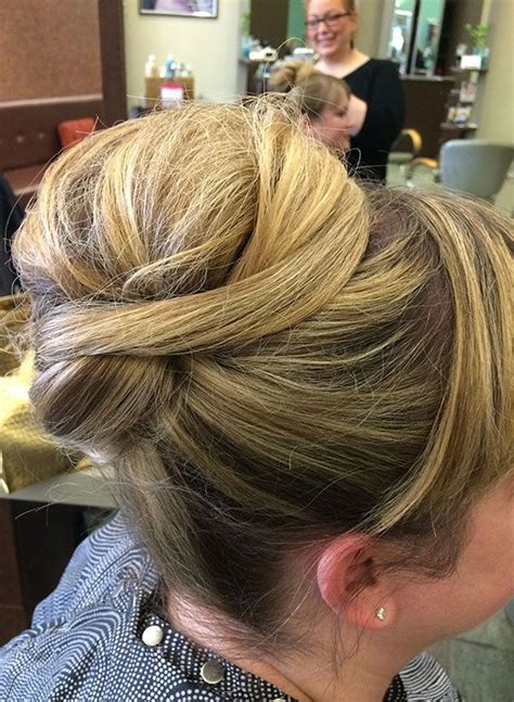 Lovin The Bun Another Beautiful Bun Created By My Fav Stylist