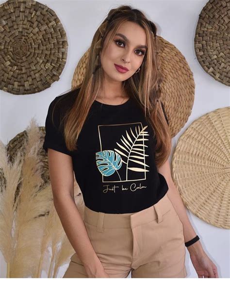 Pin De Marcela Rivera En Camisetas Moda De Camiseta Moda Ropa De