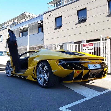 黄色兰博基尼lamborghini Centenario Lp770 4 Roadster