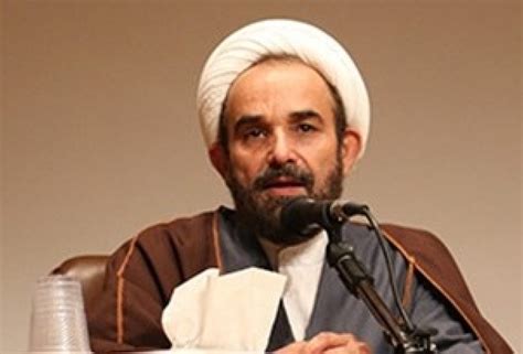 دفاع اولین پایان‌نامه در مورد اعتکاف توسط بانوی طلبه Whc