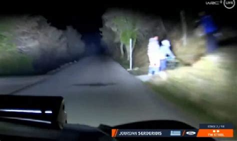 Rallye Monte Carlo Un Couple Surpris En Plein ébat Par La Caméra Embarquée Dun Pilote