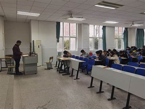 建筑工程学院成功组织2019级社招生面授和考试工作 建筑工程学院 滁州职业技术学院