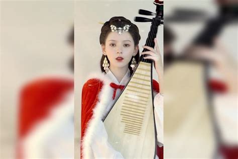 纵拥千千晚星，唯你是我眼中的星辰