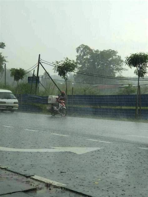 Mulutceluparmy Abang Pizza Hut Ke Abang Mcd Ke Abang Facebook