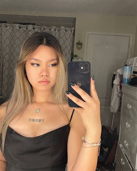 Asian Baddie Mirror Selfie