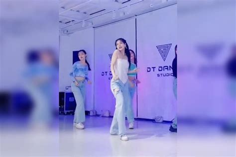 肤白貌美大长腿的美女美女