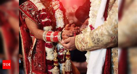 Love Capsule I Lost My Virginity On My Wedding Day But Not To My