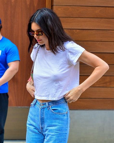 やっぱり垂れ気味？ケンダル・ジェンナー、乳首全開の動画を披露！画像55 最新の映画ニュースならmovie Walker Press
