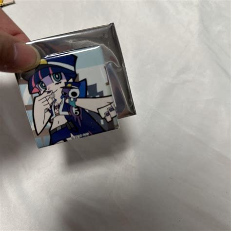 アニメ パンティandストッキングwithガーターベルト スクエア缶バッジ 10 メルカリ