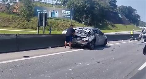 Br 101 Registra Acidentes Envolvendo Veículos Em Joinville