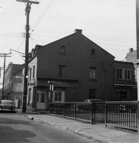 Coin Nord Ouest des rues De Montigny et Sanguinet face à l Ouest